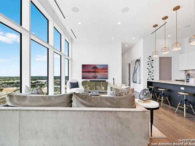 123 Lexington, Unit 1806