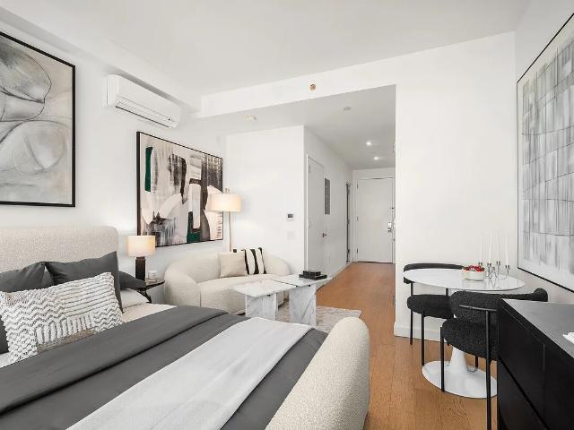123 LINDEN Boulevard 18S