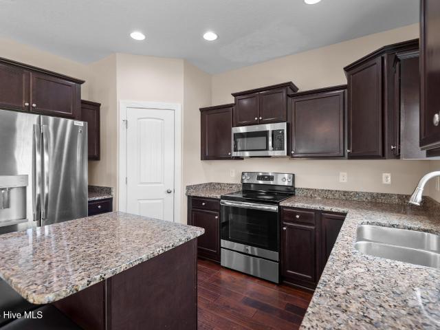 123 Lindenrain Boulevard