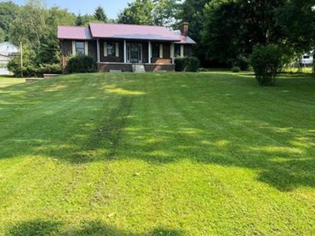 123 Lusk Ct, Shady Spring, WV 25918