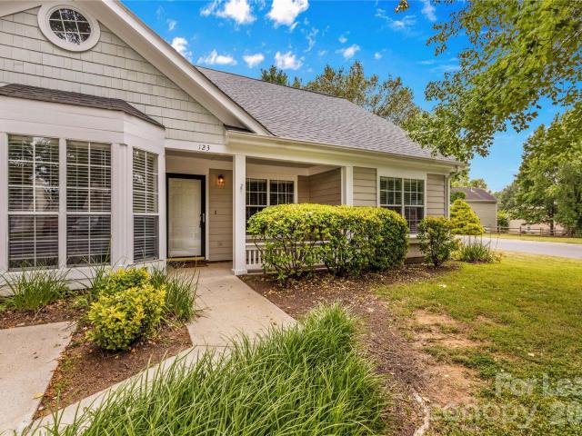 123 Meadow Lilly Court