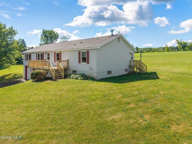 123 Meadow Ln, Sloansville, NY 12160