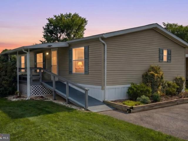 123 Mimosa Dr, York, PA 17402