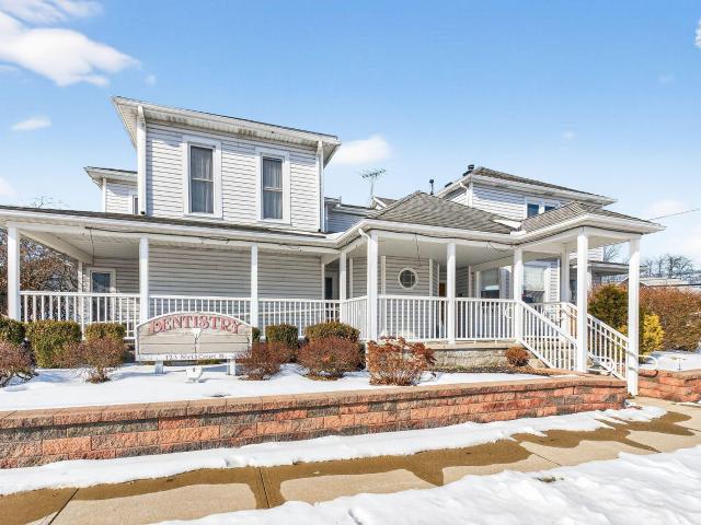 123 N Court Street