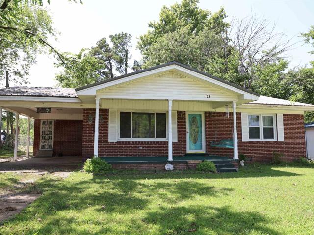 123 n magnolia st