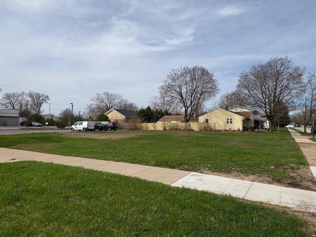 123 N Sawyer St, Oshkosh, WI 54902