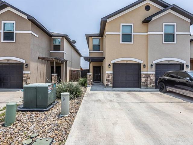 123 Niagara Dr, Laredo, TX 78045