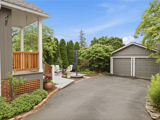 123 Nunda Blvd