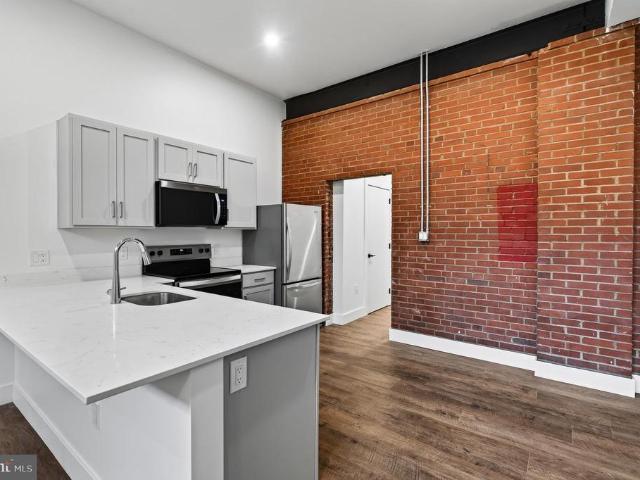 123 S Main Street # 6