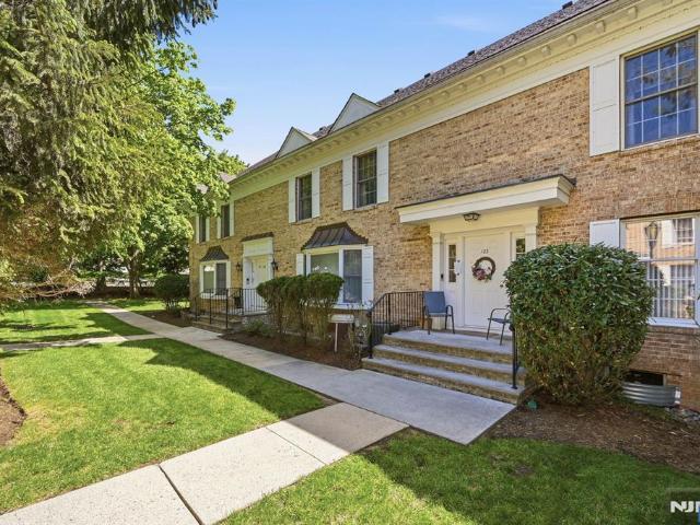 123 S Maple Avenue # A