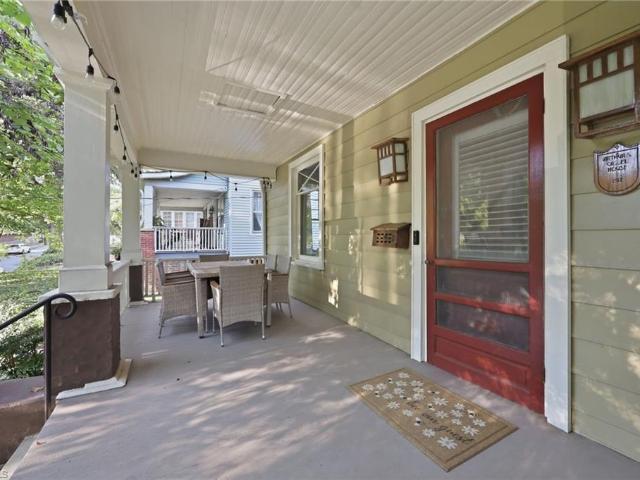 123 S Sunset Drive