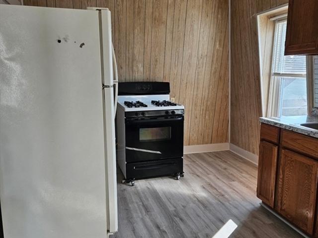 123 Smith St, Unit 3, Fall River, MA 02721 | MLS #73497 | Compass