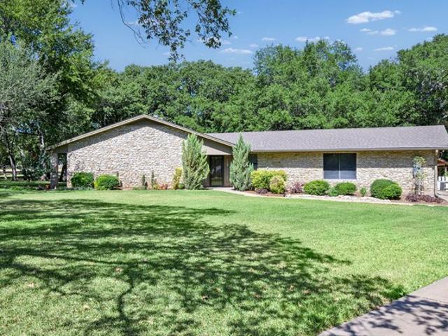 123 Sandra Palmer St, Stephenville, TX 76401