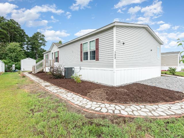 123 Shetland Woods Dr