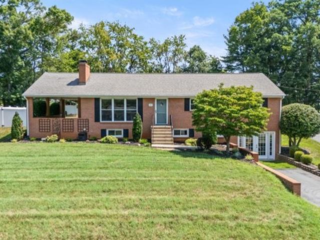 123 Silver Springs Dr, Lynchburg, VA 24502
