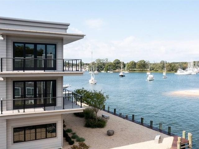 123 Sterling Ave Apt 4, Greenport, NY 11944