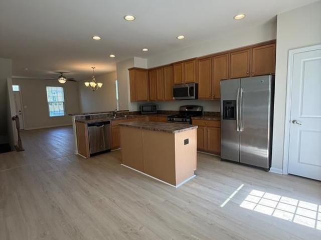 123 Streamview Drive, Fredericksburg, US, VA