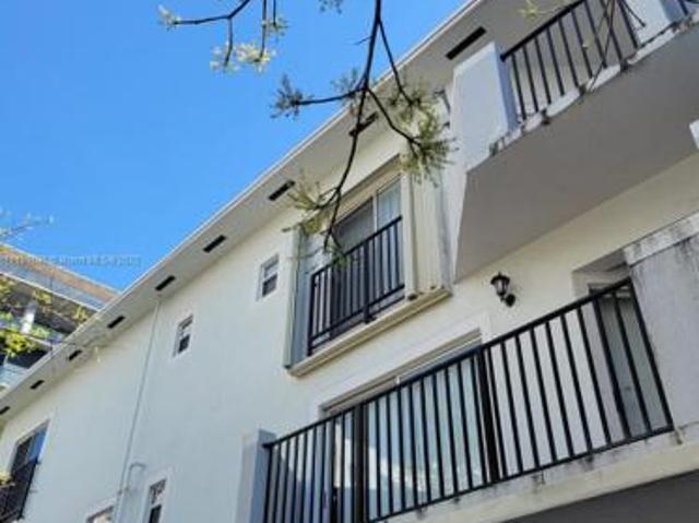 123 SW 17th Rd #114 Miami, FL 33129