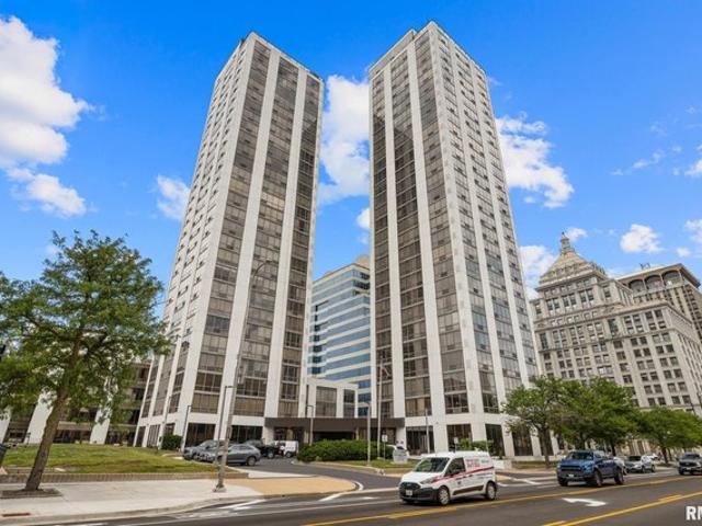 123 SW Jefferson Ave Unit E6A, Peoria, IL 61602