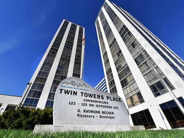 123 SW Jefferson Ave NE Unit E16, Peoria, IL 61602
