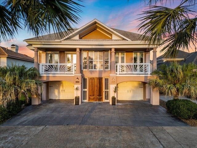 123 Port St, San Leon, TX 77539