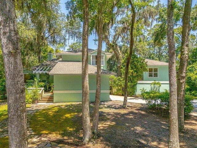 123 Plemmons Dr, Saint Simons Island, GA 31522