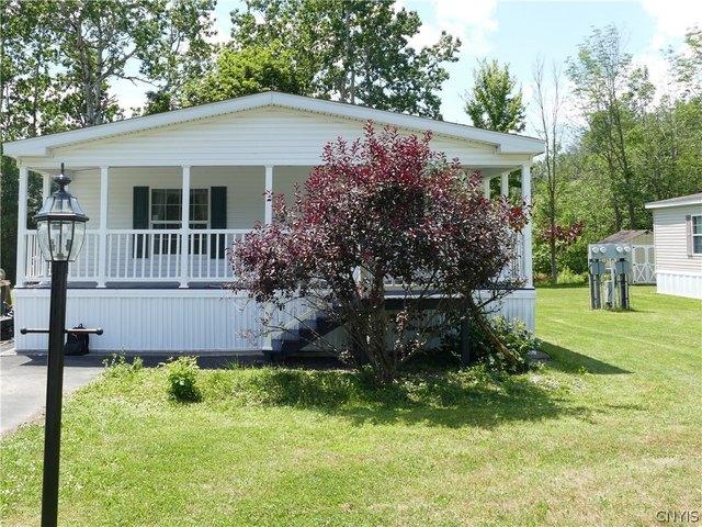 123 Royal Meadows Dr, Clinton, NY 13323