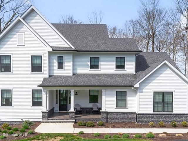123 Rock Ridge Dr, South Abington Township, PA 18411