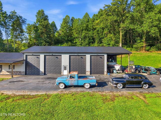 123 Raccoon Valley Rd