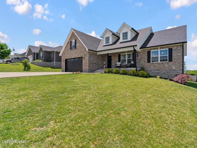 123 Redwood Dr