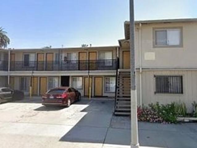 123 W 12th St, San Pedro, CA 90731