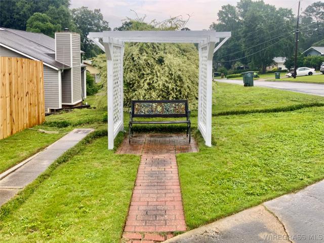 123 W Emerald Drive