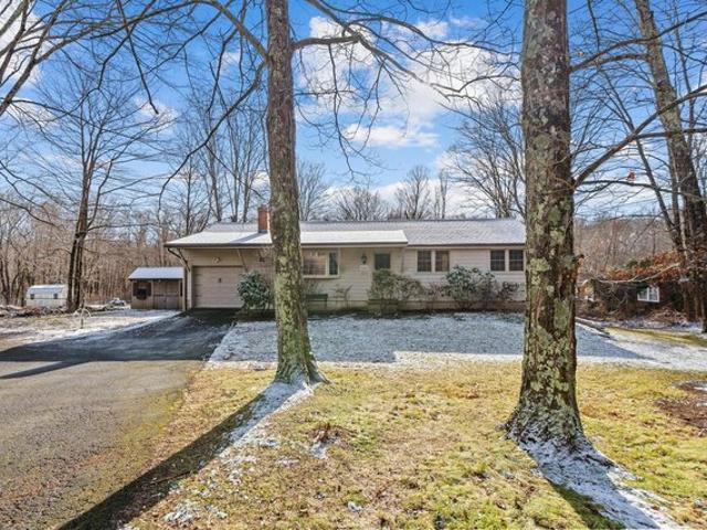 123 W High St, East Hampton, CT 06424