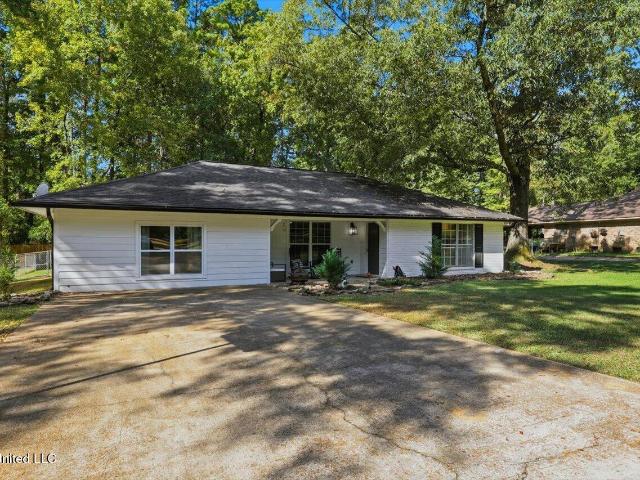 123 Woodgate Drive