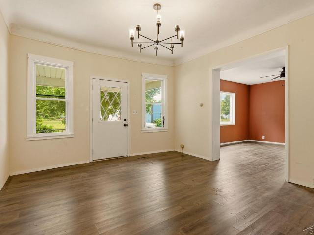 123 Woodside Lane