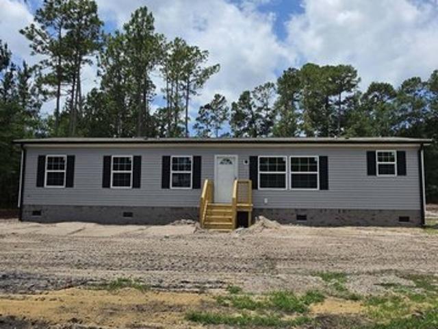123 Wildcat Pond Rd, Hubert, NC 28539
