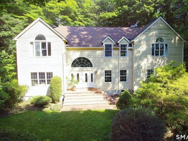 123A Peaceable St, Redding, CT 06896