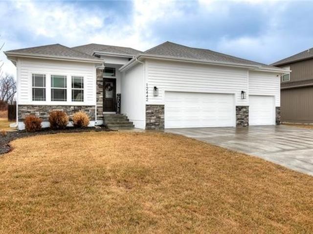 12442 Parkview Ave, Kansas City, KS 66109