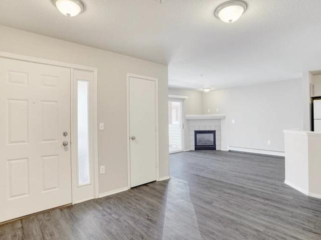 1244 Hunter Ct, Longmont, CO 80501