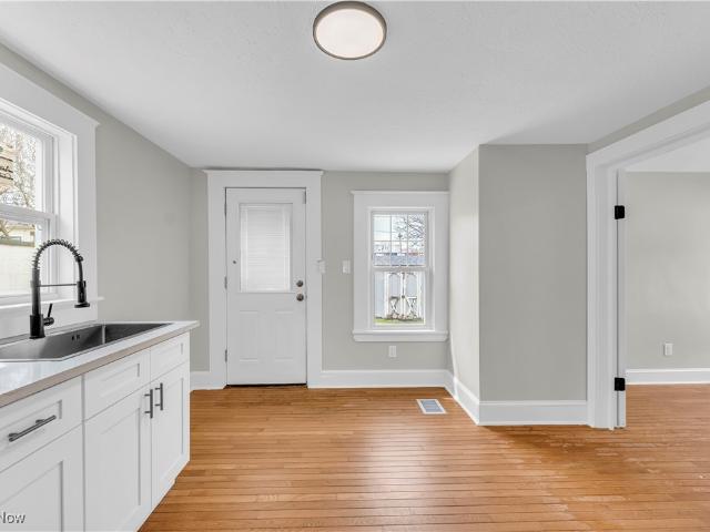 1244 W 69th Street