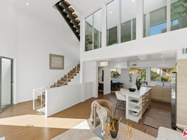 1244 14th St, Unit D, Santa Monica, CA 90404 | MLS #26682 | Compass
