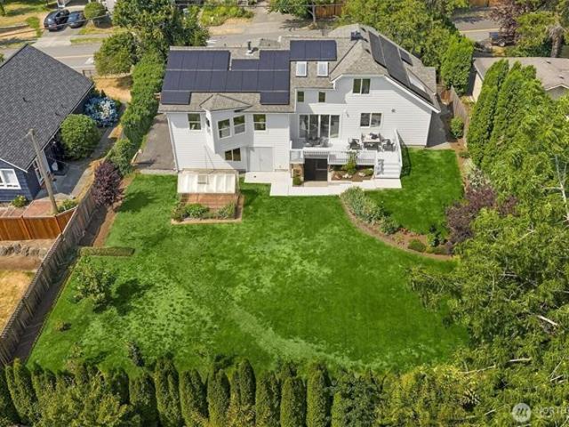 12453 NE 104th St, Kirkland, WA 98033