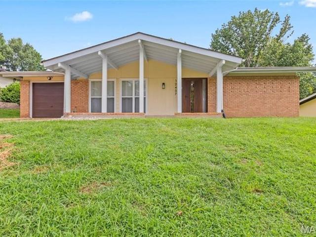 12457 Cohasset Ln, Saint Louis, MO 63146