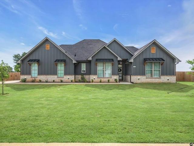 12457 Maplewood Dr, Lindale, TX 75771