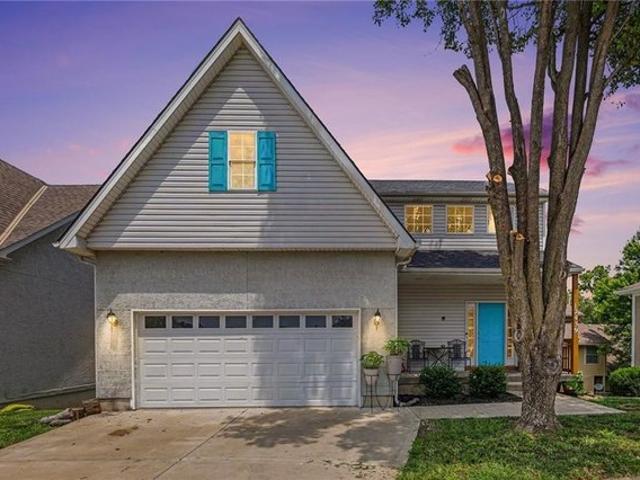 12459 Charlotte St, Kansas City, MO 64146