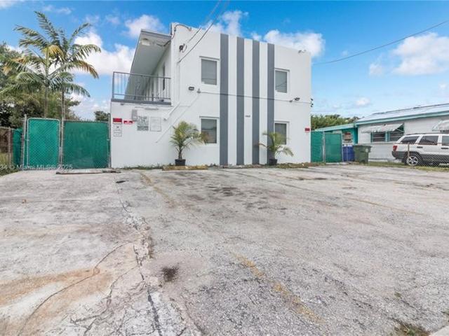 1245 NW 60th St, Miami, FL 33142
