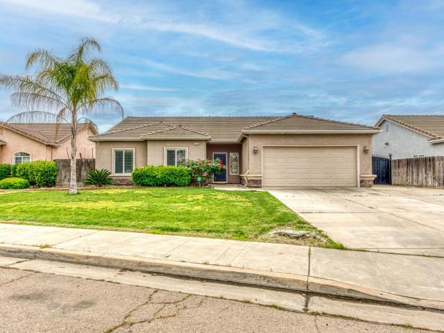 1245 Northhill St, Selma, CA 93662 | MLS #646646 | Compass
