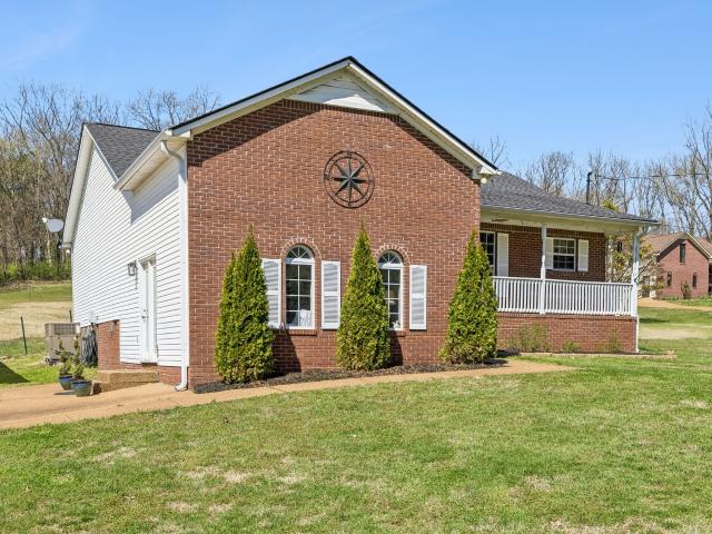 1245 Cliff Amos Rd