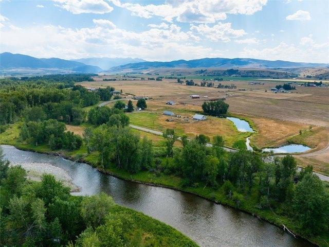 1245 Gateway South Rd, Gallatin Gateway, MT 59730