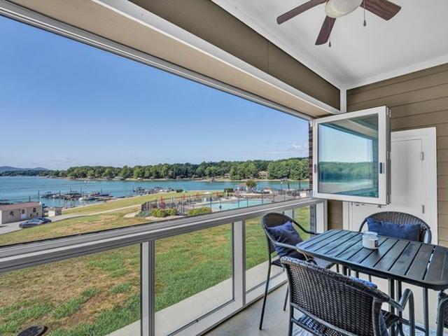 1245 Graves Harbor Trl Unit 213, Huddleston, VA 24104